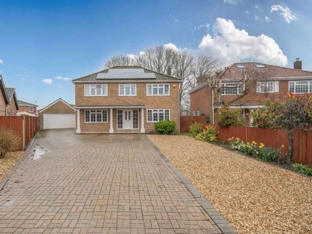 4 Bedroom Detached House