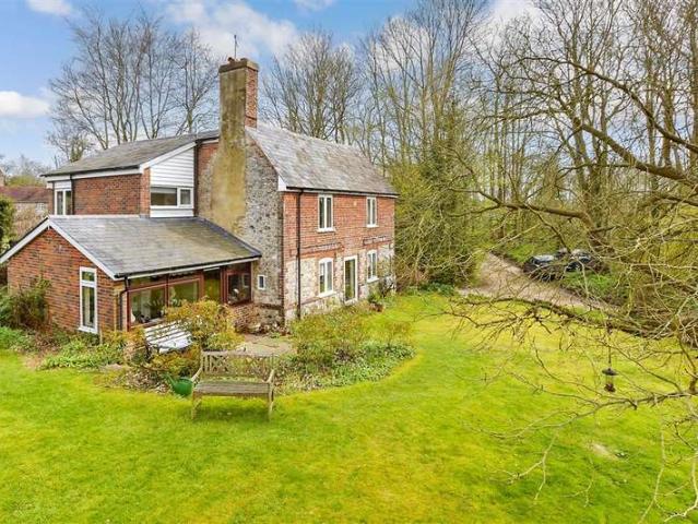 4 Bedroom Detached House