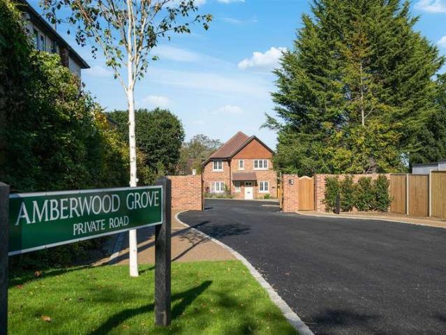 4 Bedroom Detached House