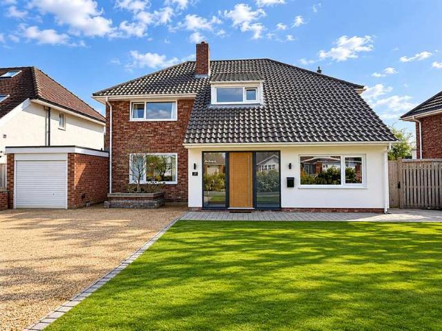 4 Bedroom Detached House