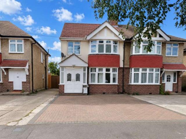 4 Bedroom Detached House