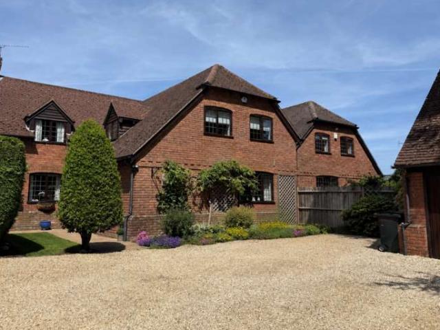 4 Bedroom Detached House