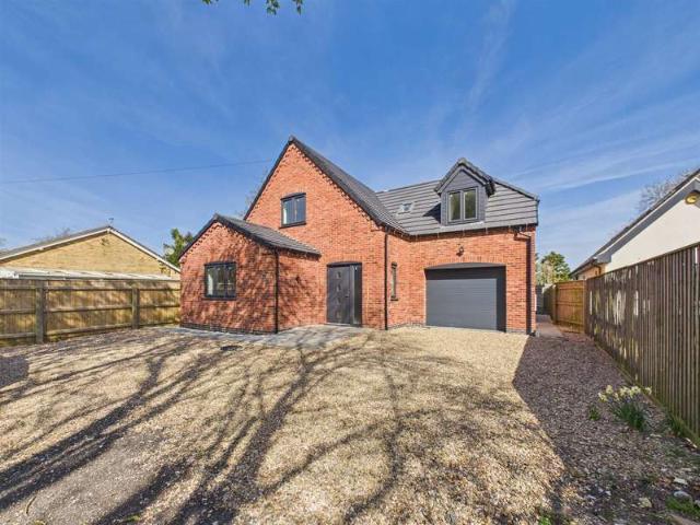 4 Bedroom Detached House