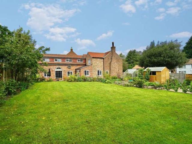 4 Bedroom Detached House