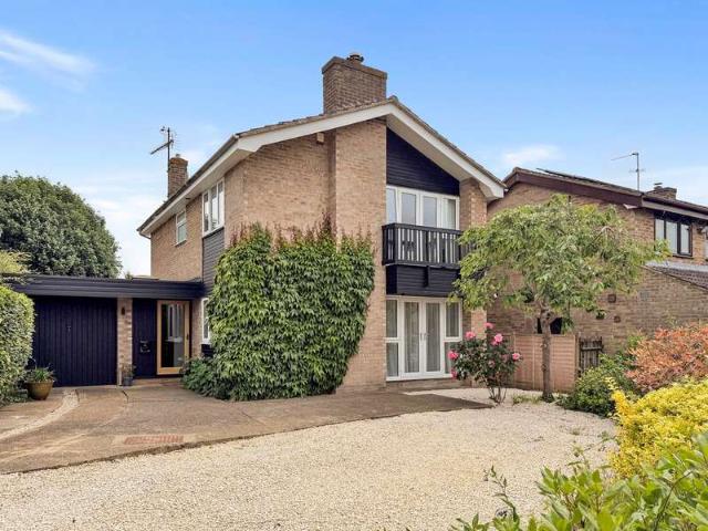 4 Bedroom Detached House