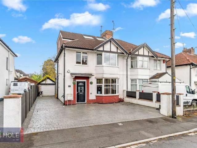 4 Bedroom Detached House