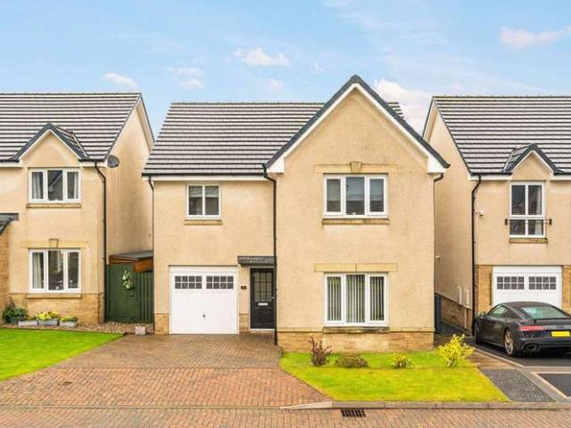 4 Bedroom Detached House
