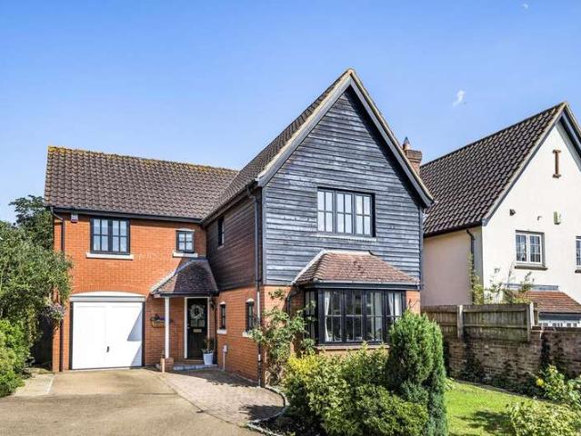 4 Bedroom Detached House