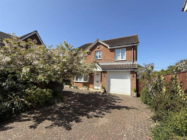 4 Bedroom Detached House