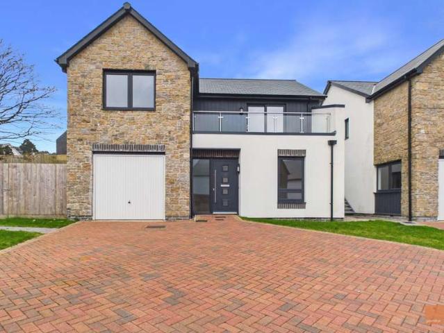 4 Bedroom Detached House