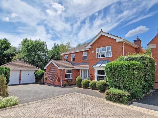 4 Bedroom Detached House