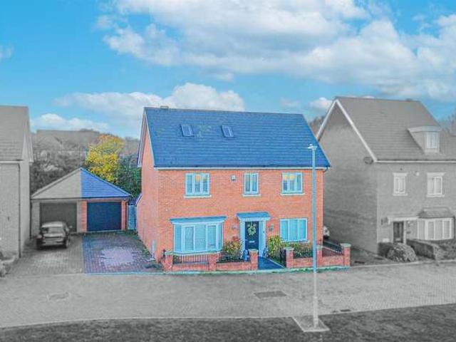 4 Bedroom Detached House