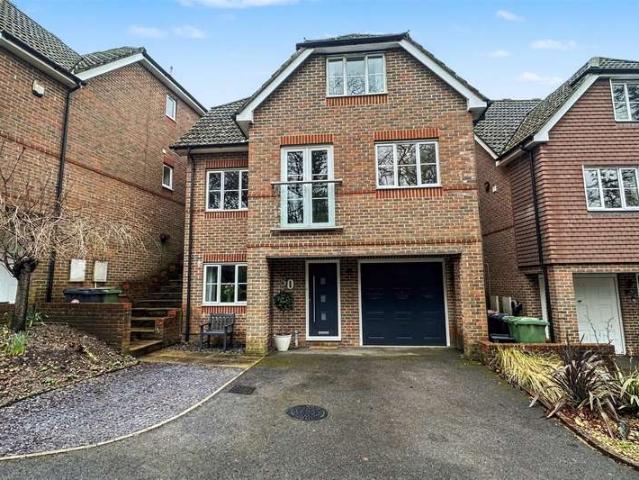 4 Bedroom Detached House