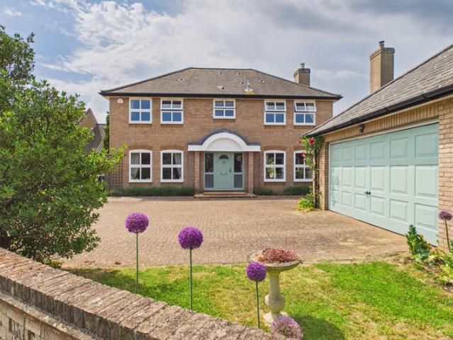 4 Bedroom Detached House
