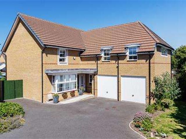4 Bedroom Detached House