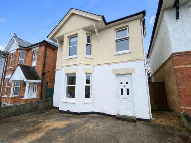 4 Bedroom Detached House