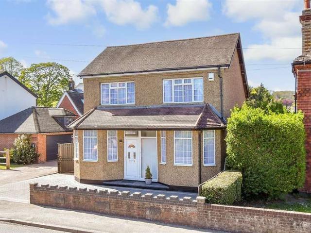 4 Bedroom Detached House