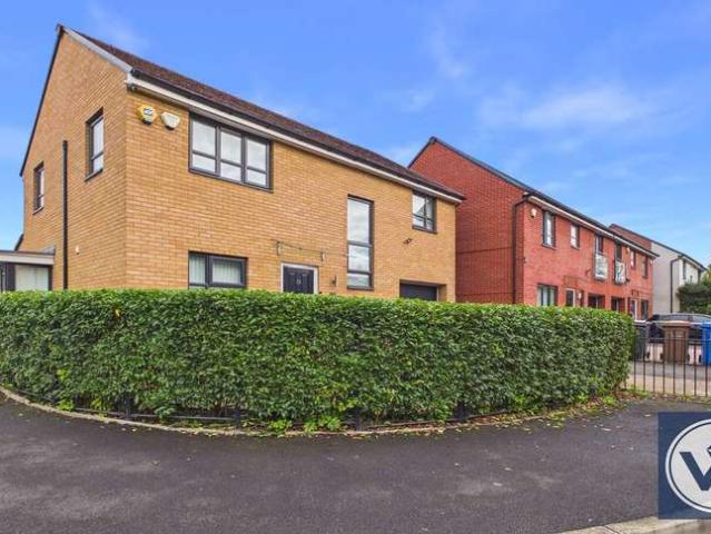 4 Bedroom Detached House