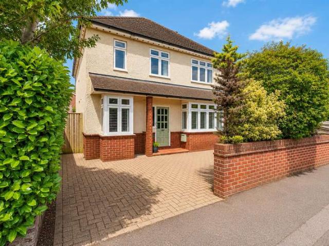 4 Bedroom Detached House