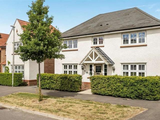 4 Bedroom Detached House