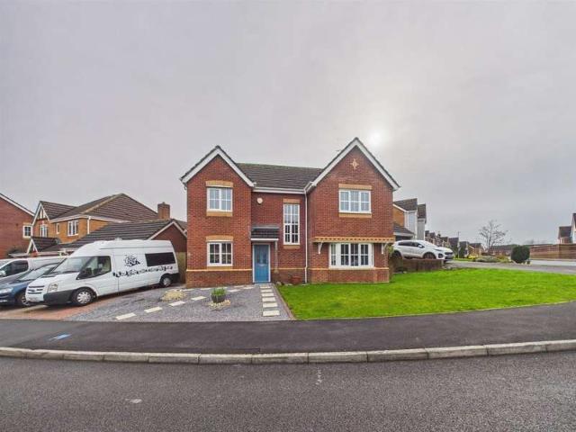 4 Bedroom Detached House