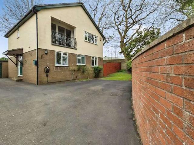 4 Bedroom Detached House