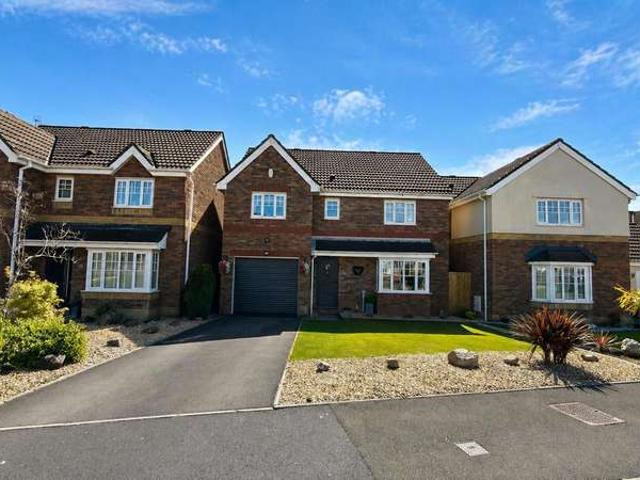4 Bedroom Detached House