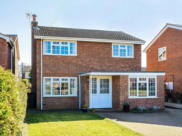 4 Bedroom Detached House
