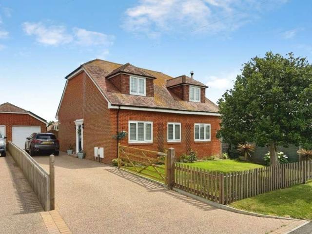 4 Bedroom Detached House
