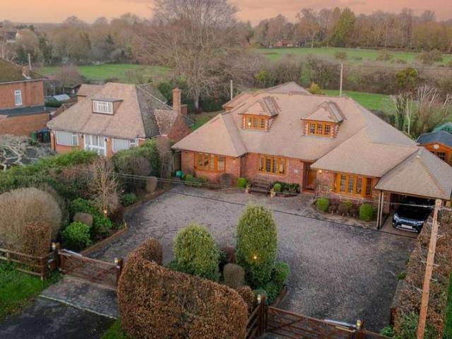 4 Bedroom Detached House