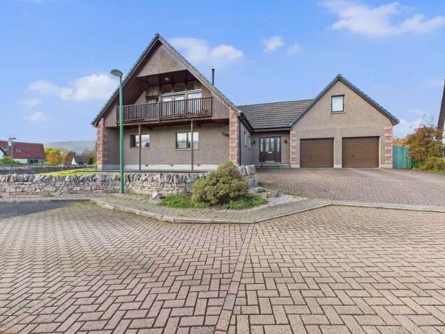 4 Bedroom Detached House