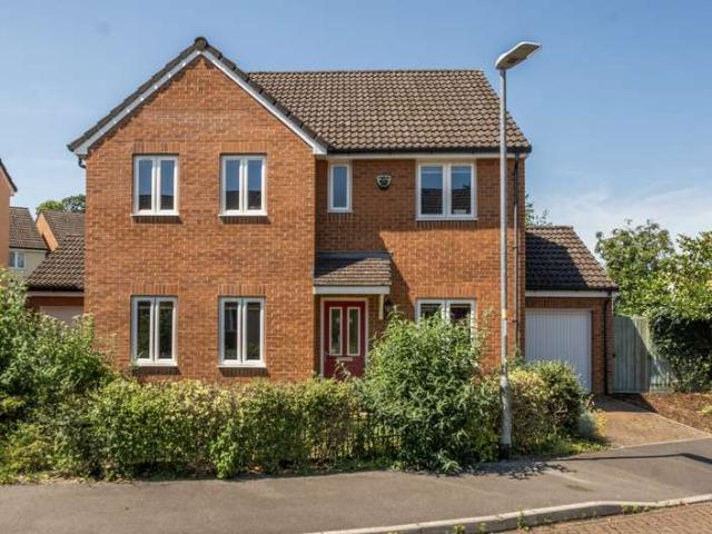 4 Bedroom Detached House