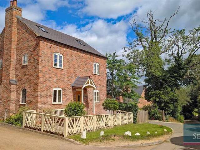 4 Bedroom Detached House
