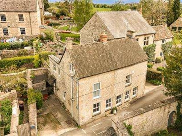 4 Bedroom Detached House