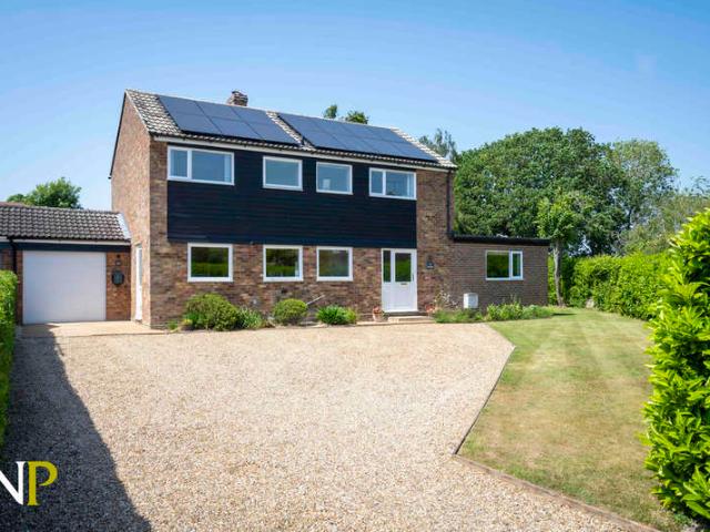 4 Bedroom Semi Detached House