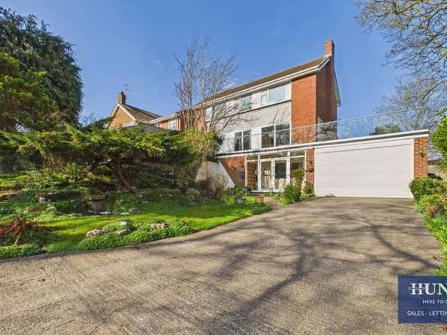 4 Bedroom Detached House