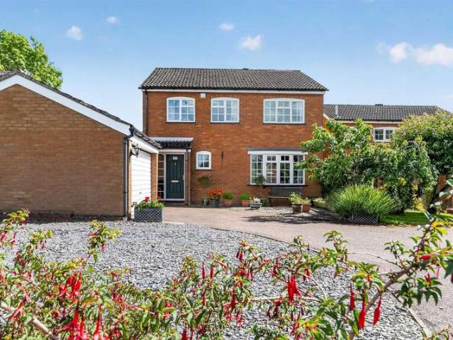 4 Bedroom Detached House