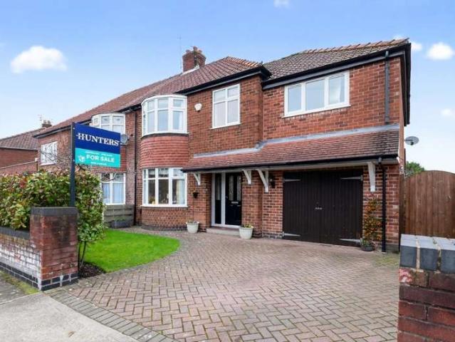 4 Bedroom Detached House
