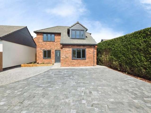 4 Bedroom Detached House