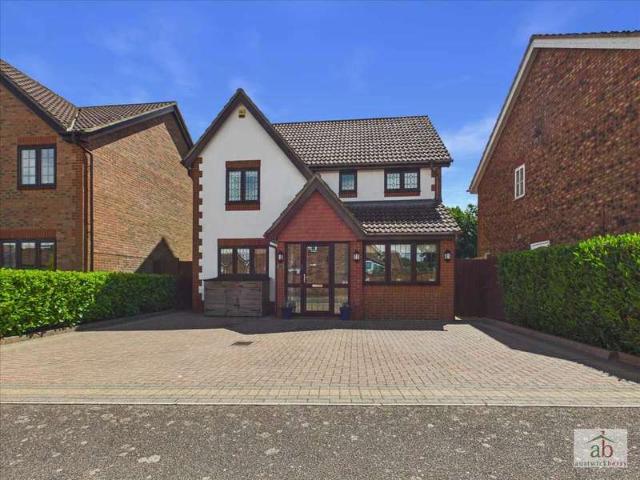 4 Bedroom Detached House