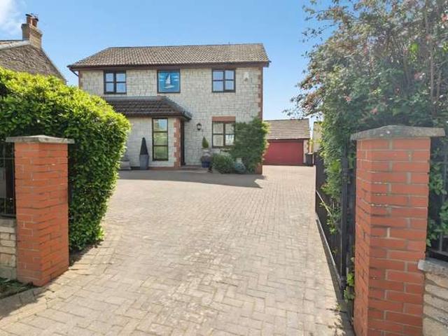4 Bedroom Detached House