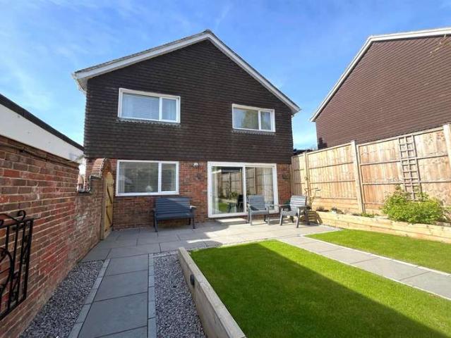 4 Bedroom Detached House