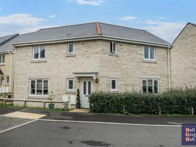 4 Bedroom Detached House