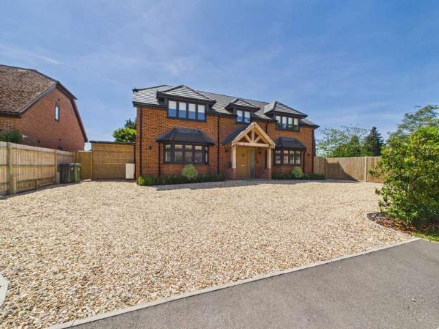 4 Bedroom Detached House
