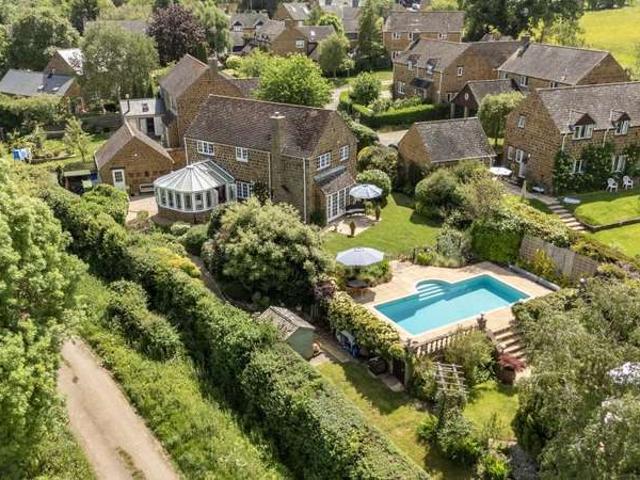 4 Bedroom Detached House