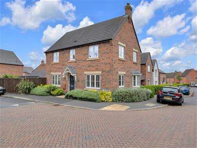 4 Bedroom Detached House