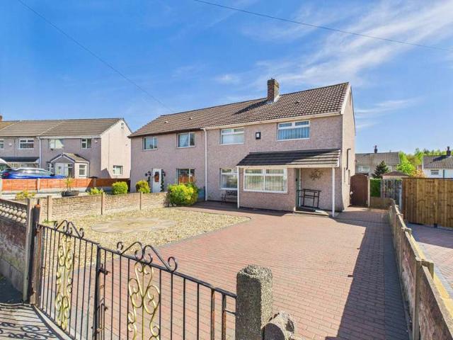 4 Bedroom Detached House