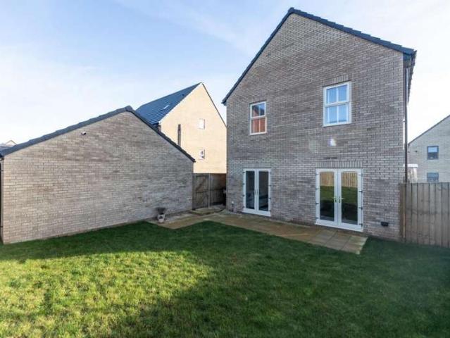 4 Bedroom Detached House