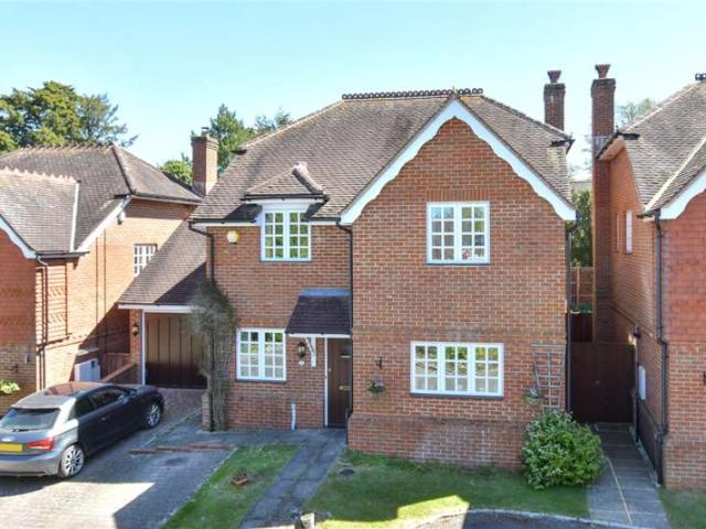 4 Bedroom Detached House