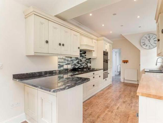 4 Bedroom Detached House